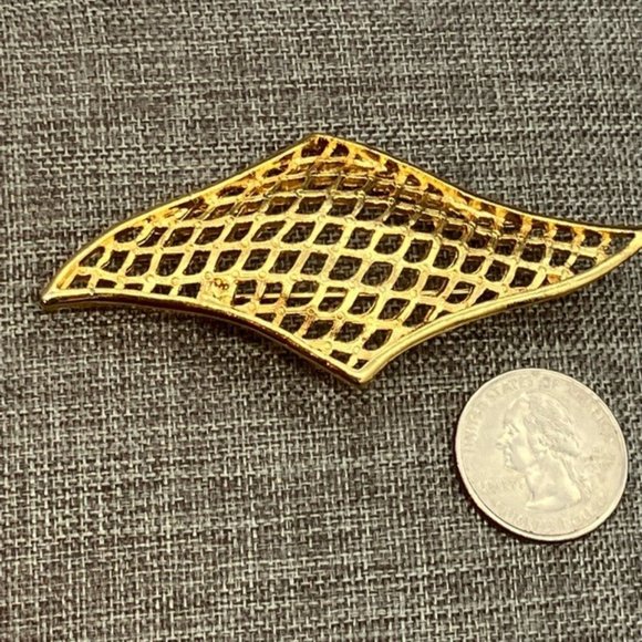 Vintage | Jewelry | Statement Pin Brooch Long Shiny Gold Net Scalloped ...